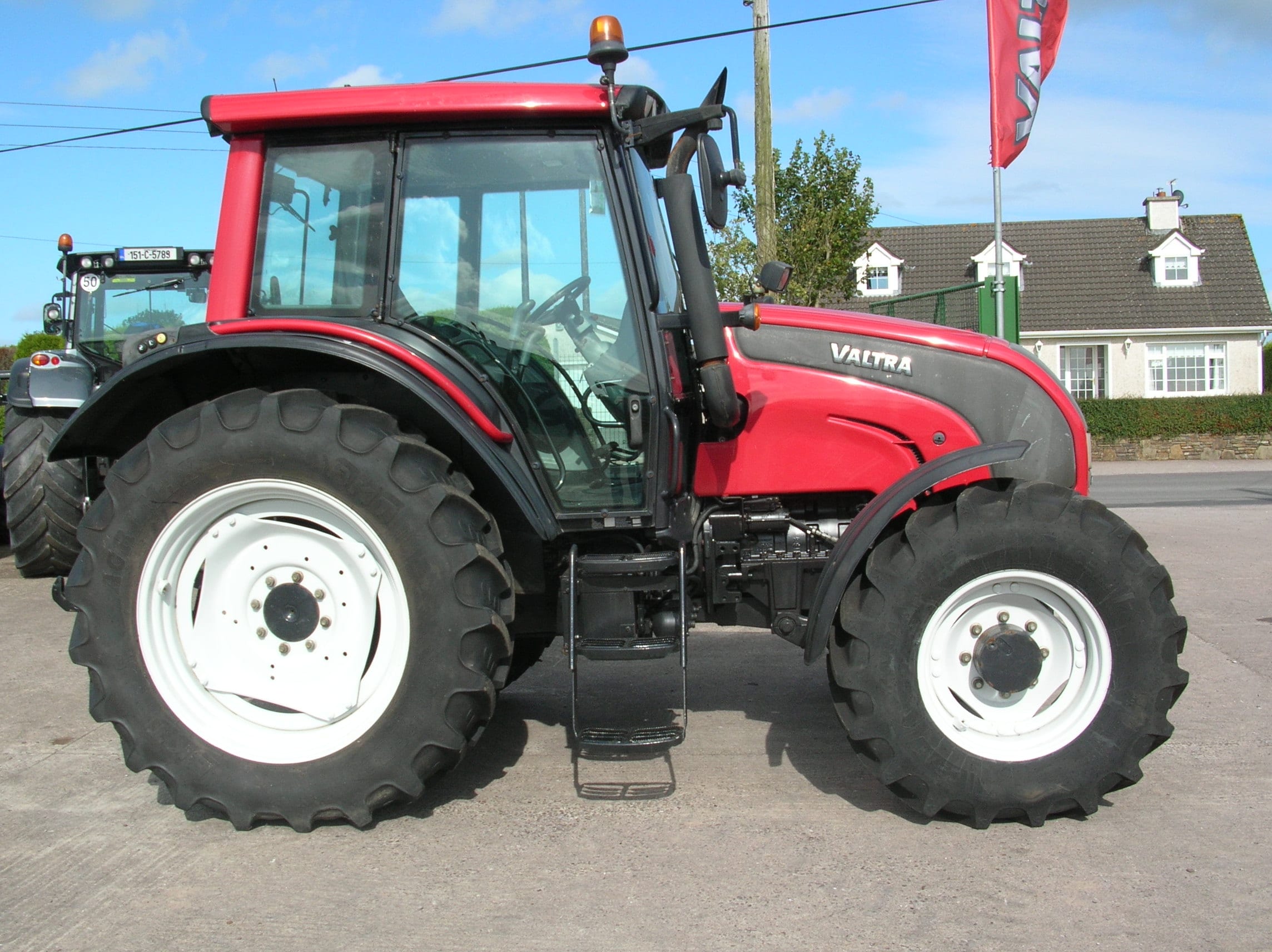 Quality Used Tractors for sale Cork Ireland | Valtra | New Holland